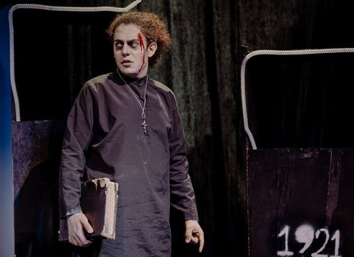 Spectacular Stage Adaptation of Mary Shelley’s 'Frankenstein' Shines at ...